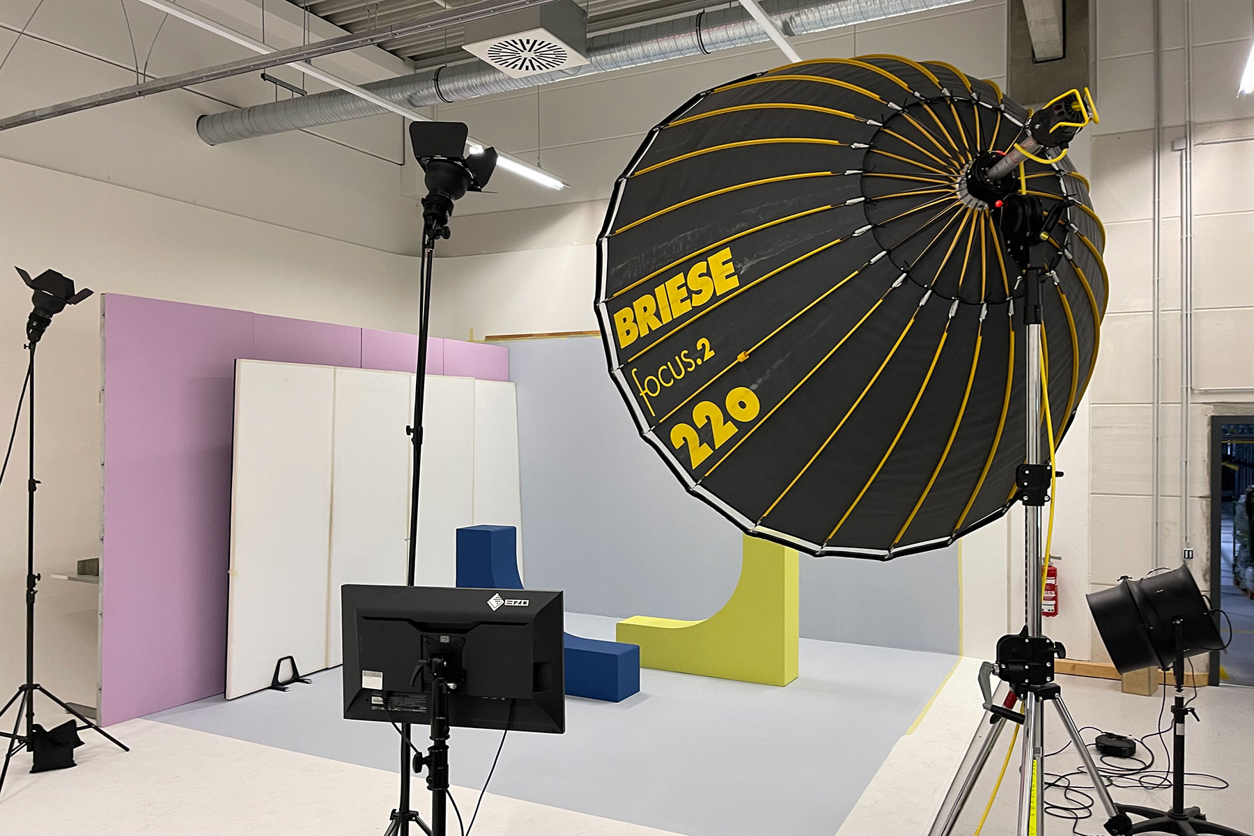 Photography Studio | Ed Mehravaran | Photographer Berlin | Fashion ...